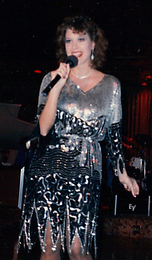 Former cruise ship performer offers fashion fun and neighborly guidance ...